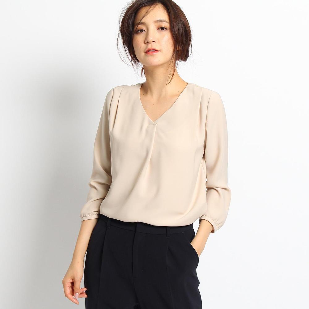 【楽天市場】ワールド INDIVI Vネックジョーゼットブラウス ベージュ(652) 38(M) | 価格比較 - 商品価格ナビ