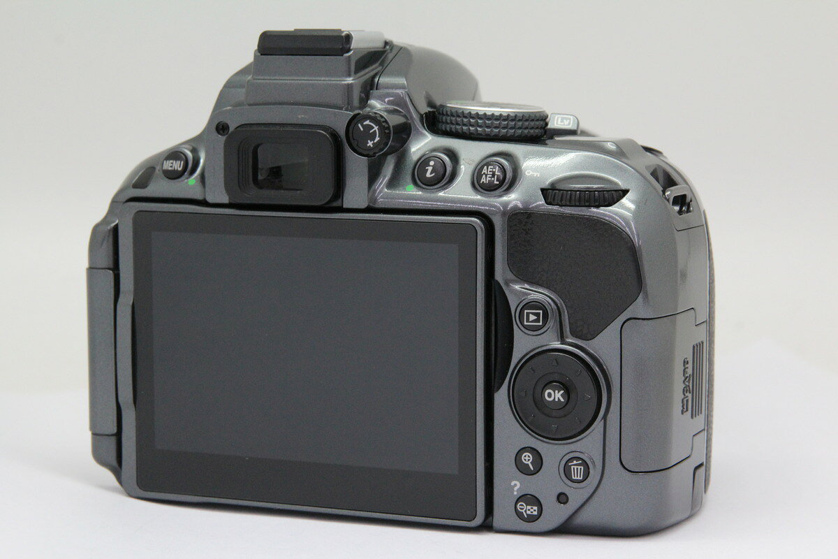 【楽天市場】ニコン Nikon D5300 D5300 18-140 VR レンズキット GRAY | 価格比較 - 商品価格ナビ