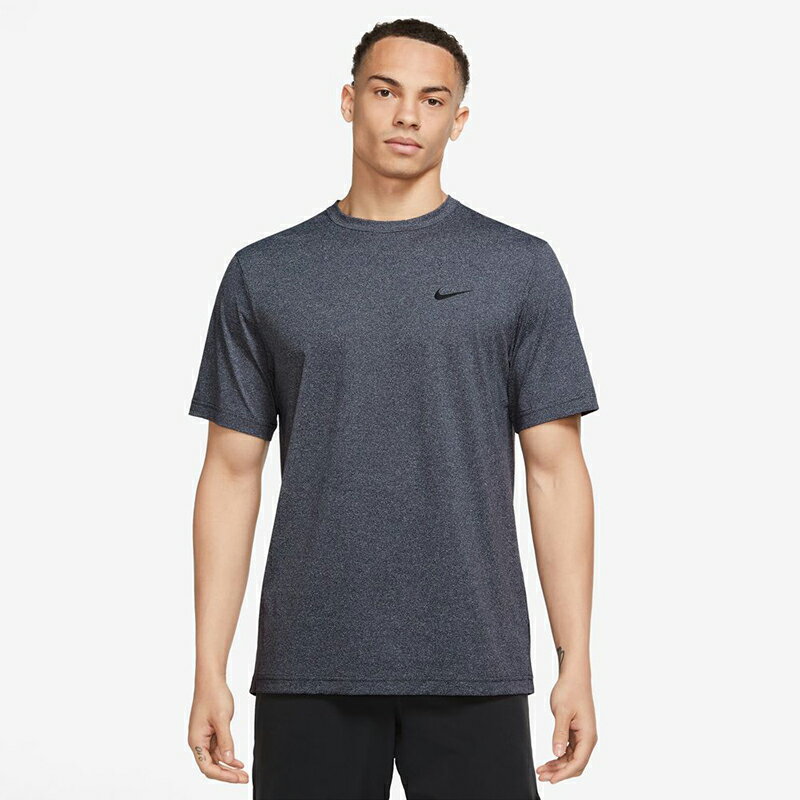 【楽天市場】NIKE ナイキ ユニバーサル コア 半袖Tシャツ メンズ スポーツ/フィットネス/トレーニング M 451 オブシディアン× ...